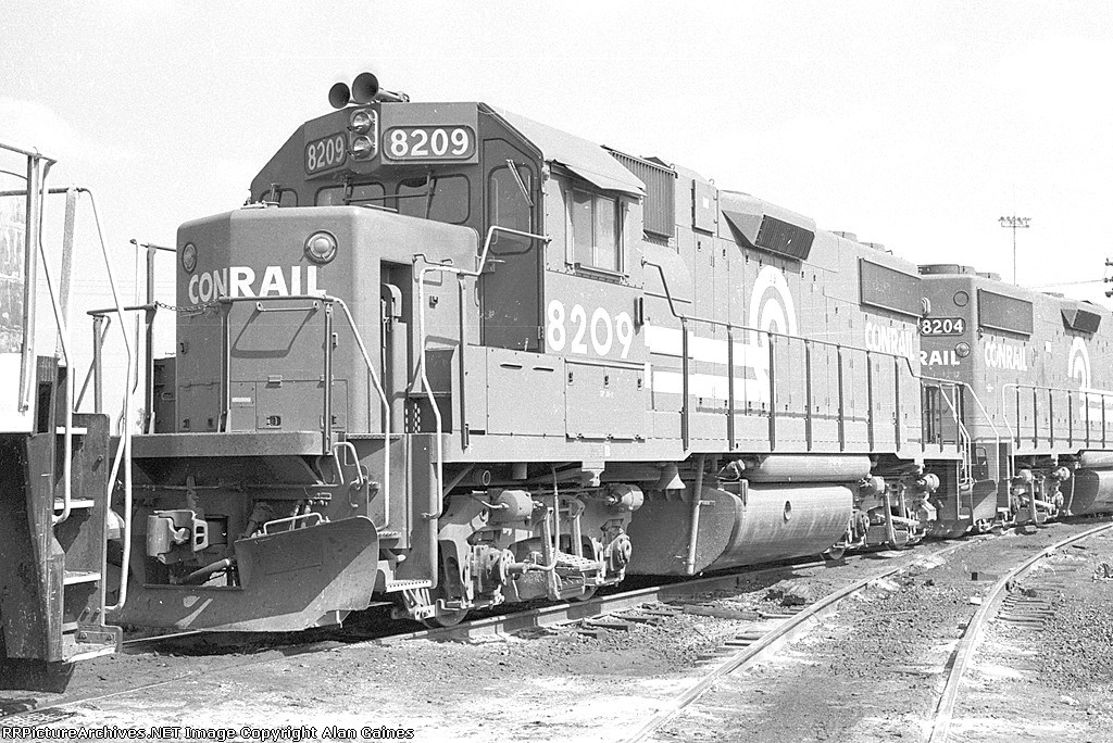 CR GP-38-2 8209